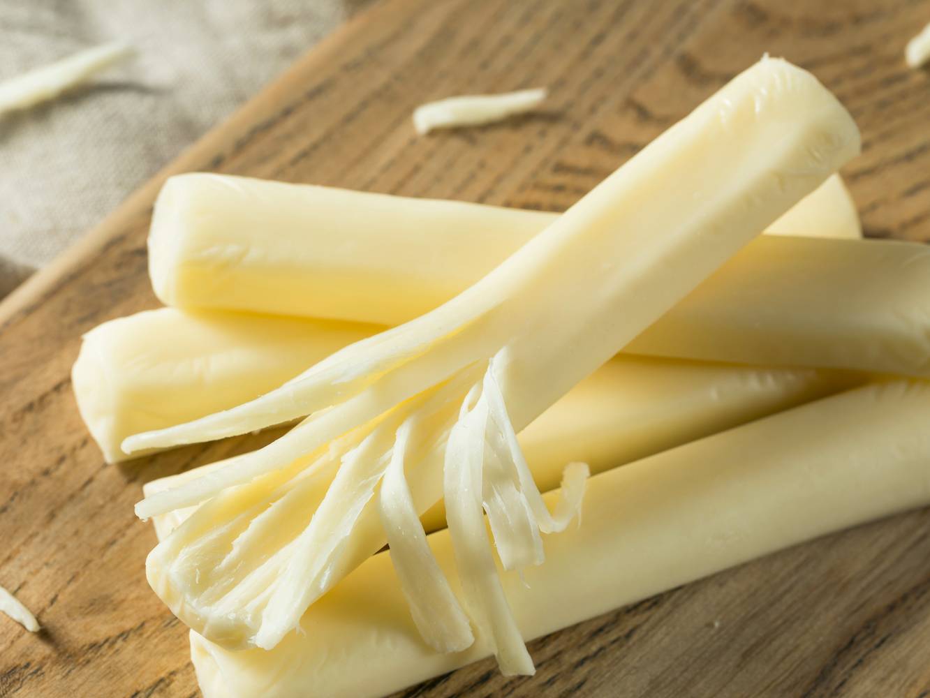 「さけるチーズ」を使った簡単おかずレシピ5選♪真似したくなるアイデアがたくさん！ | 4yuuu