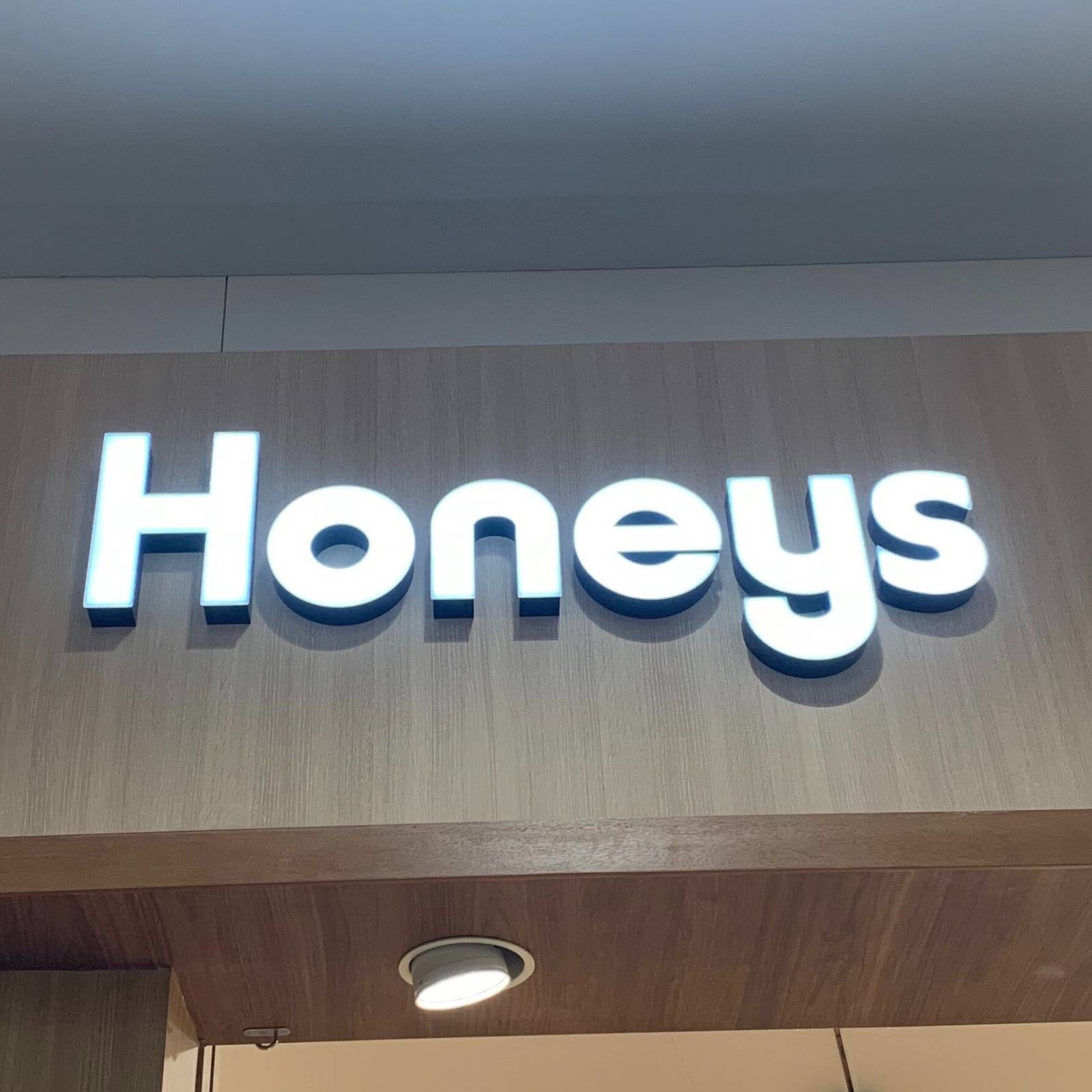 【Honeys】2022秋のおすすめ「ベスト」5選♪一枚プラスで今っぽさUP！ | 4yuuu