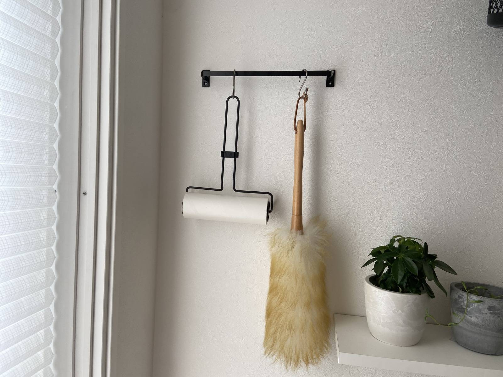 【100均DIY】材料費300円！賃貸OKなアイアンバー活用法3選 | 4yuuu