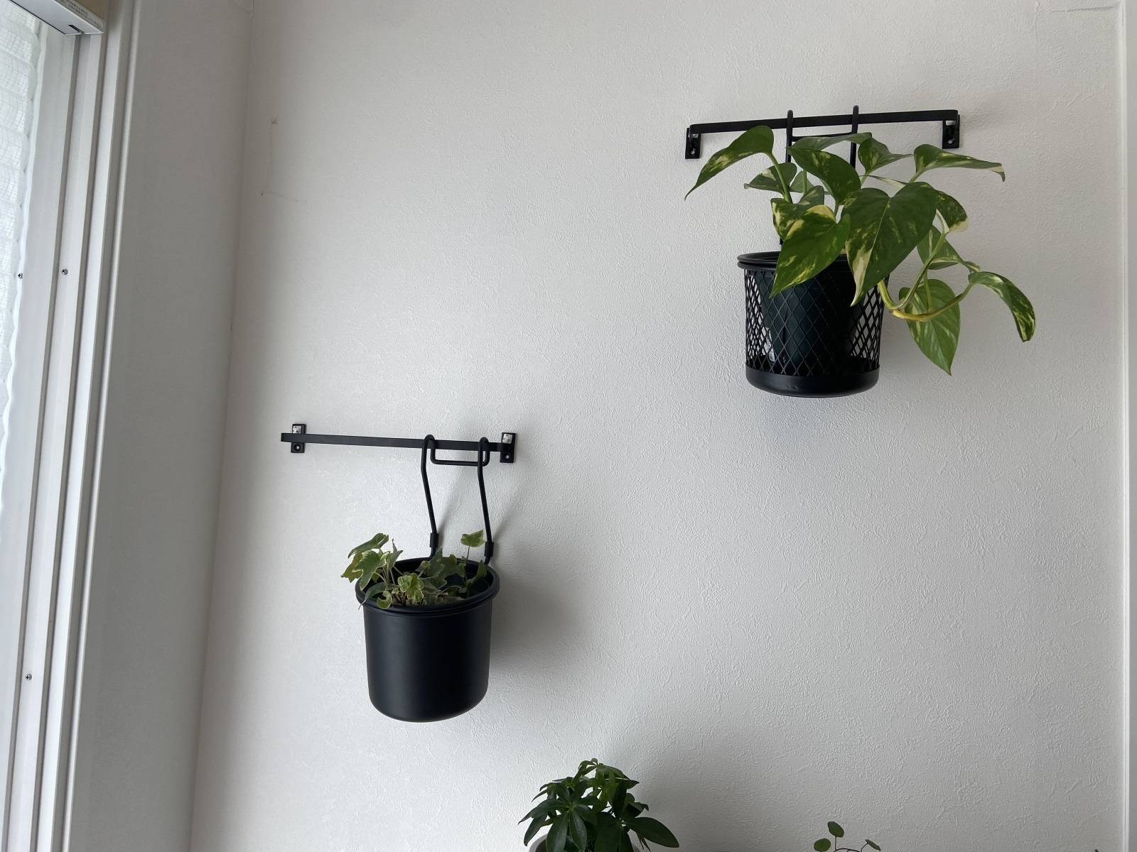 【100均DIY】材料費300円！賃貸OKなアイアンバー活用法3選 | 4yuuu