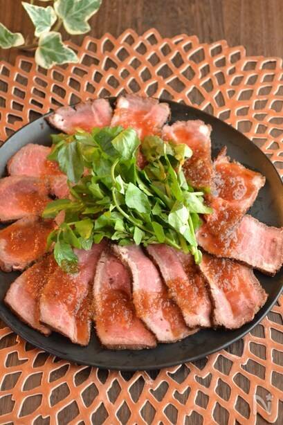 【ローストビーフ】に合う献立・おかず30選！人気の副菜や付け合わせレシピをご紹介 | 4yuuu