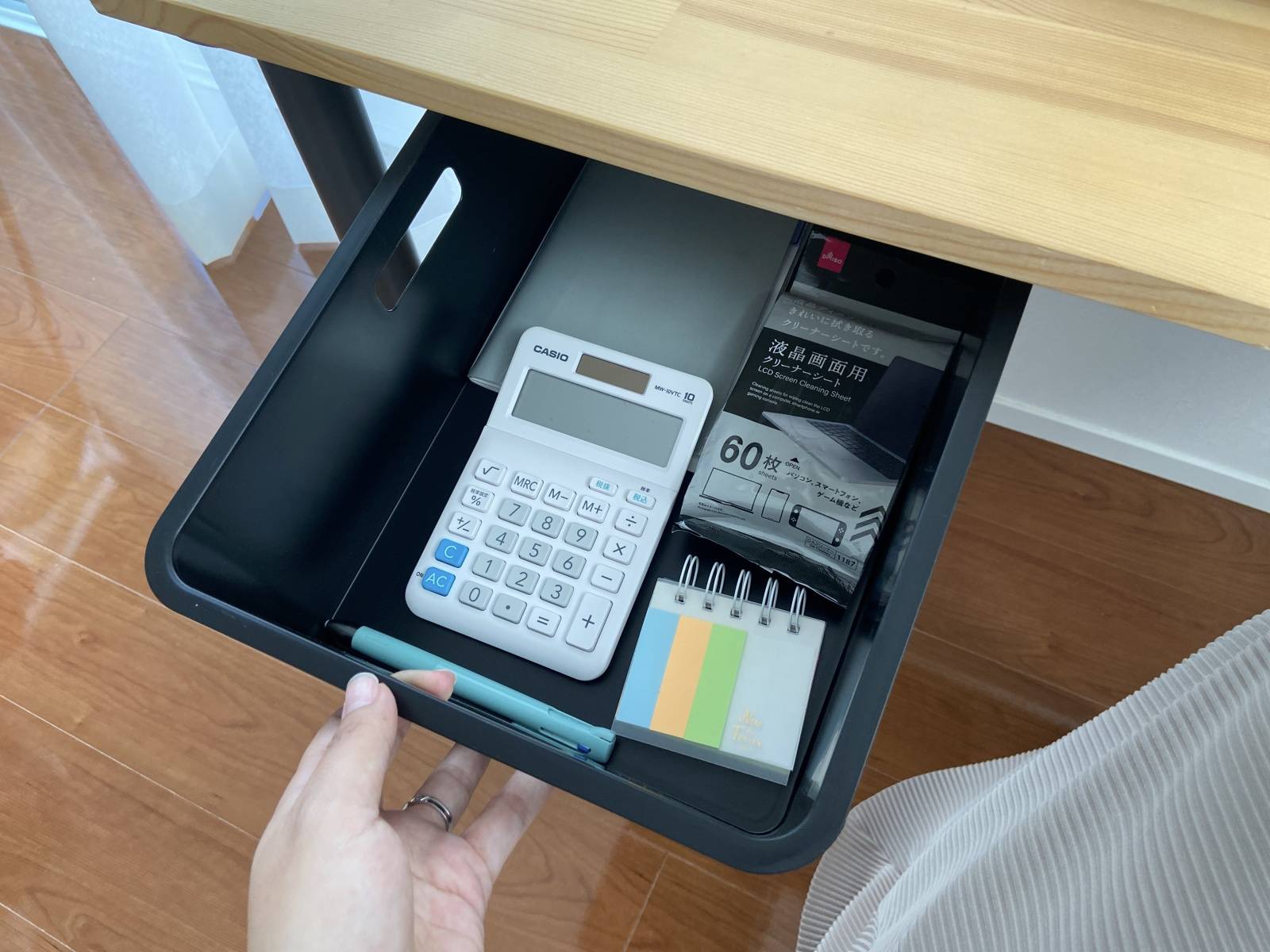 330円でできる！【セリア】のアイテムを使った簡単引き出しDIY | 4yuuu