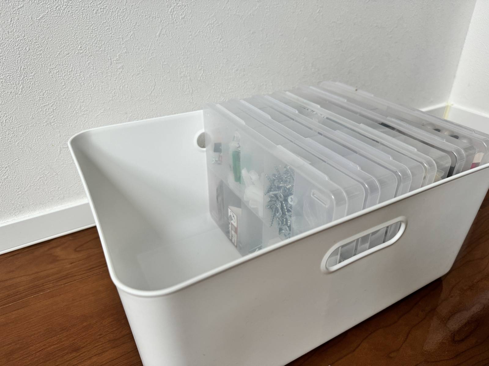 【ダイソー】蓋付きの「R30ボックス」がシンプル収納に最適だった | 4yuuu