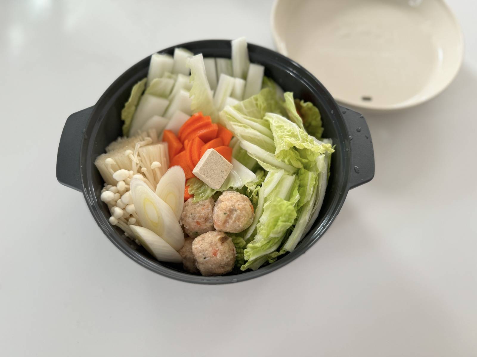 【ダイソー】うどんもラーメンもお鍋も♪一人分レンチン鍋が優秀でした | 4yuuu