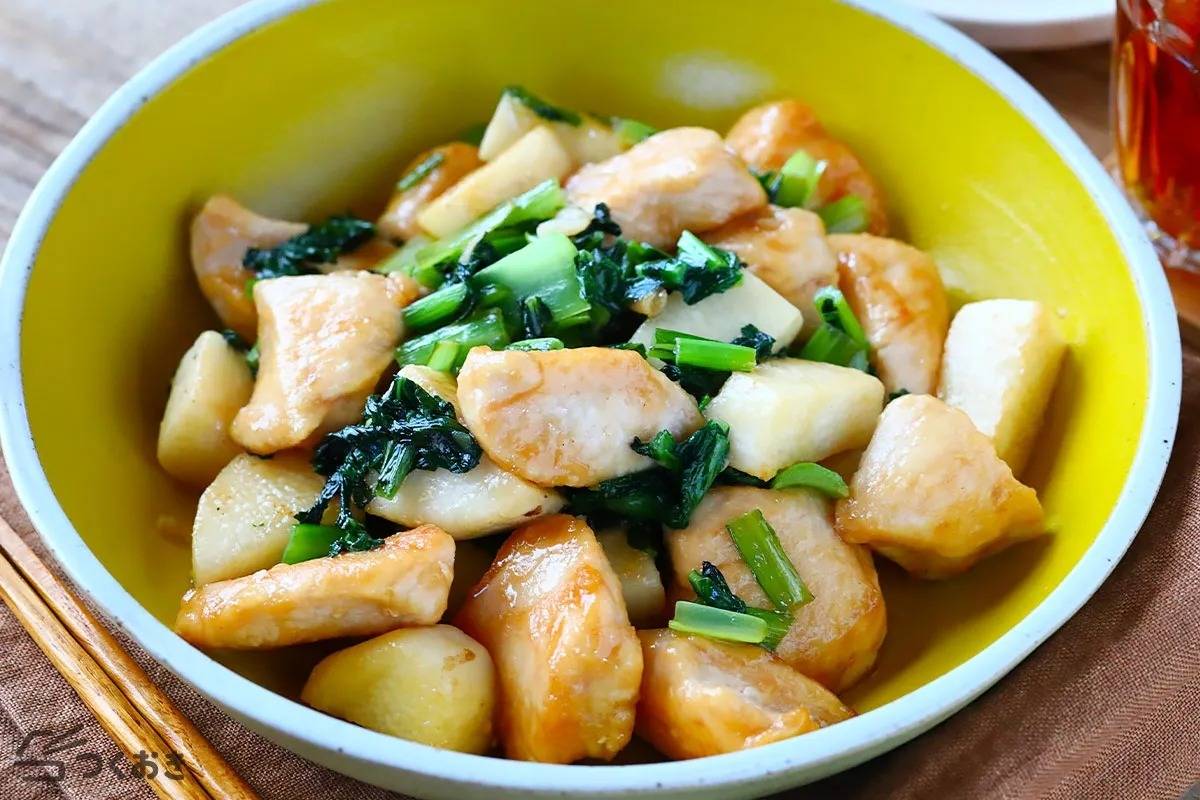 【焼き鮭】の献立に合うおかずや副菜を栄養士が厳選！夕食にもおすすめのレシピ30選 | 4yuuu