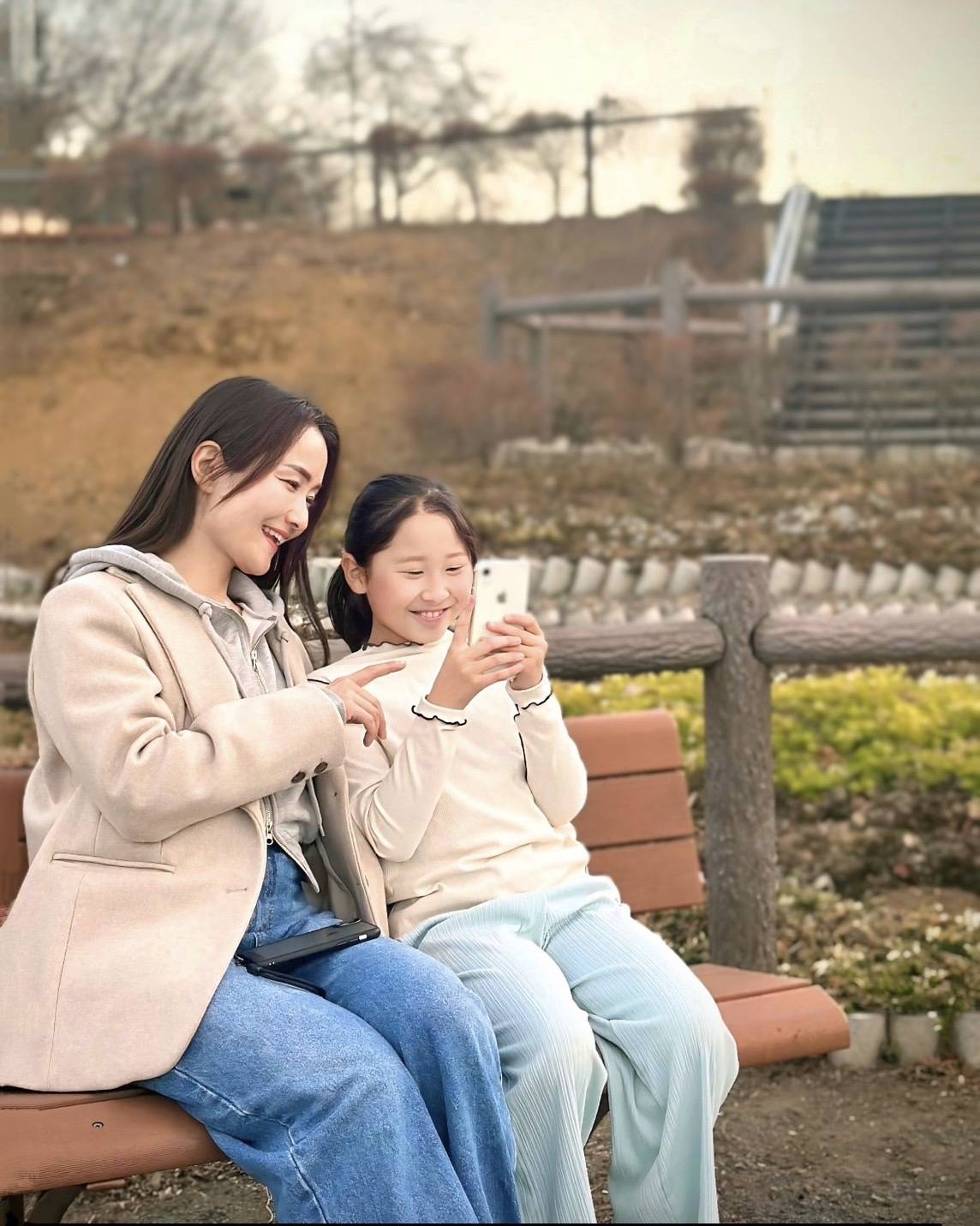 【ママインフルエンサーに聞く！】「私と子育てとスマホ」最適バランスって？ | 4yuuu